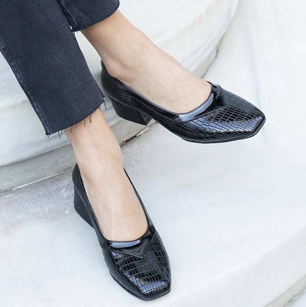 Pantofi ROXANA negri din piele naturală - A+ SHOES